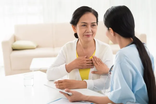 Fisioterapi Dada: Manfaat, Jenis, dan Efek Samping