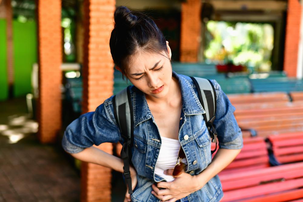 Gejala dan Cara Mengatasi Keracunan Makanan Basi - Hello Sehat