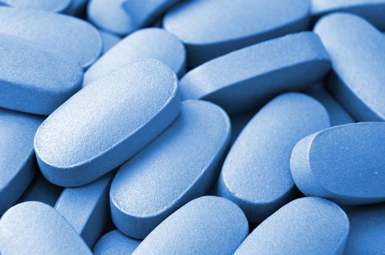 Valasiklovir: Kegunaan, Dosis, dan Efek Samping - Hello Sehat