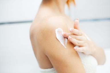 10 Hand Body Lotion Terbaik Untuk Kulit Kering Dan Bersisik
