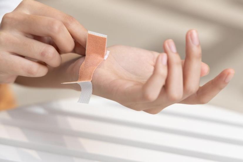 10 Rekomendasi Merek Plester Luka Terbaik Sesuai Kebutuhan