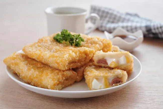 Ketahui Kalori Risol, Jajanan Pasar Penunda Lapar - Hello Sehat