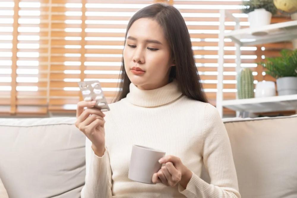 Olanzapine: Kegunaan, Dosis, Efek Samping, dll. - Hello Sehat