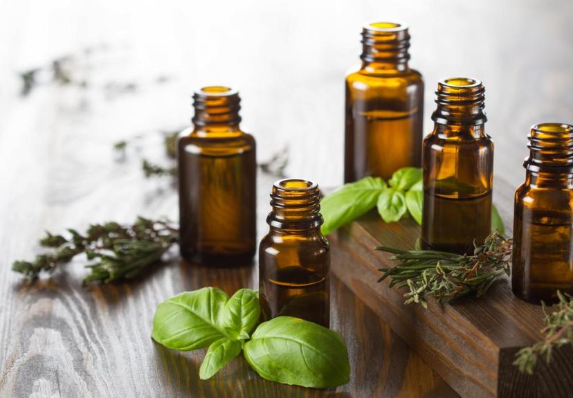 10 Rekomendasi Merk Essential Oil Terbaik - Hello Sehat