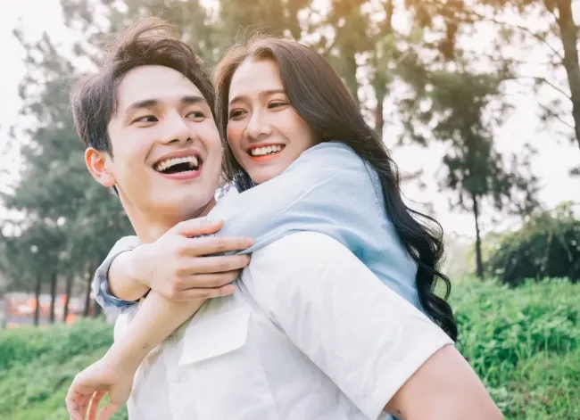 5 Perbedaan Cinta dan Kasih Sayang yang Saling Melengkapi