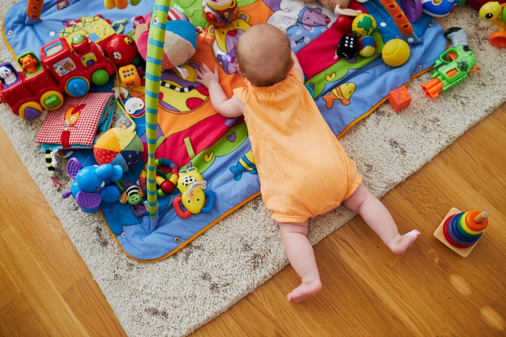 7 Manfaat Playmat untuk Tumbuh Kembang Bayi Anda - Hello Sehat