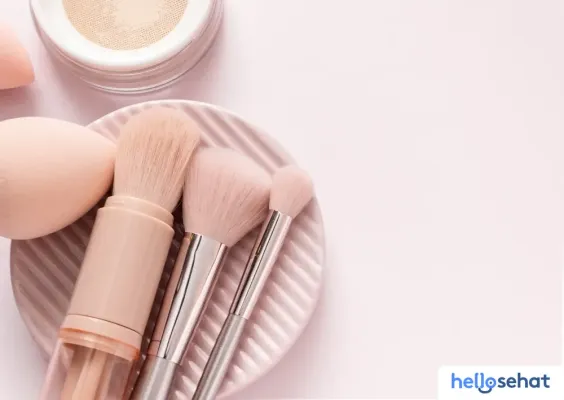 10 Merk Brush Make-Up Terbaik, Bikin Riasan Lebih Profesional