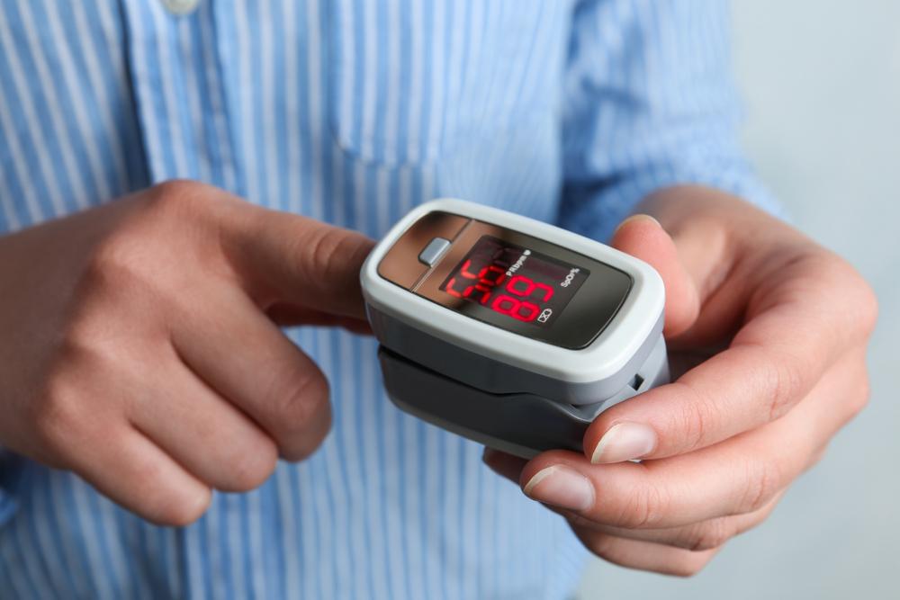 10 Merk Oximeter Terbaik yang Bagus dan Akurat - Hello Sehat