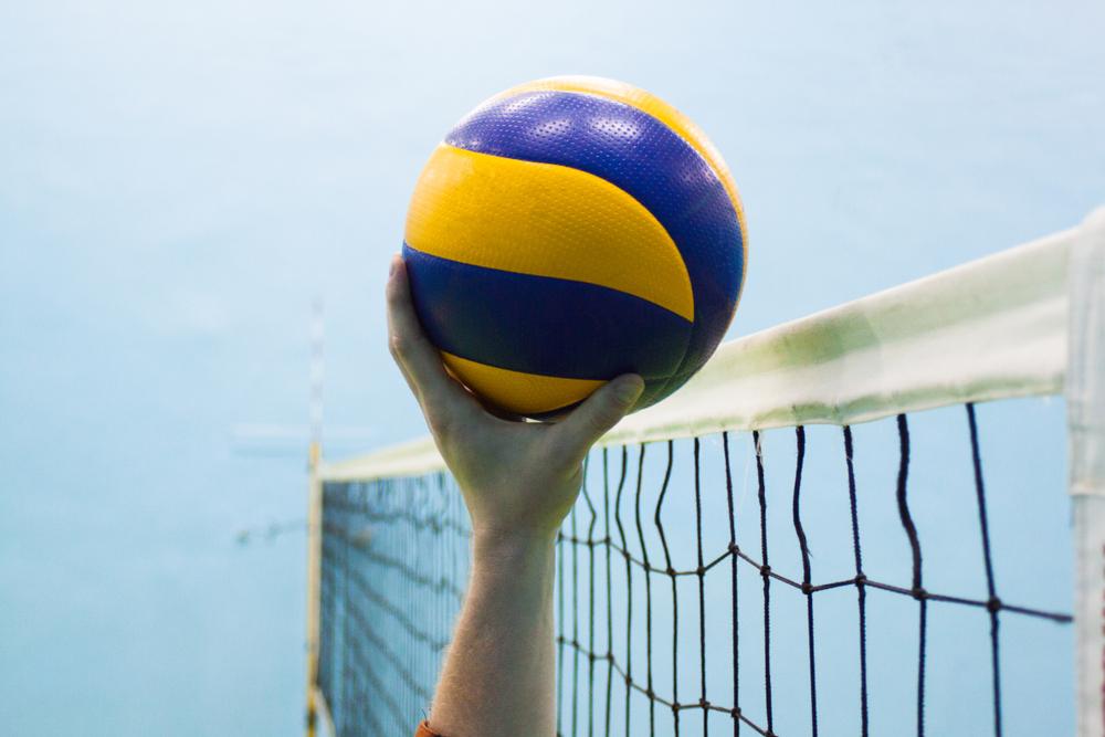 10 Merek Bola Voli Terbaik untuk Mendukung Performa Anda • Hello Sehat