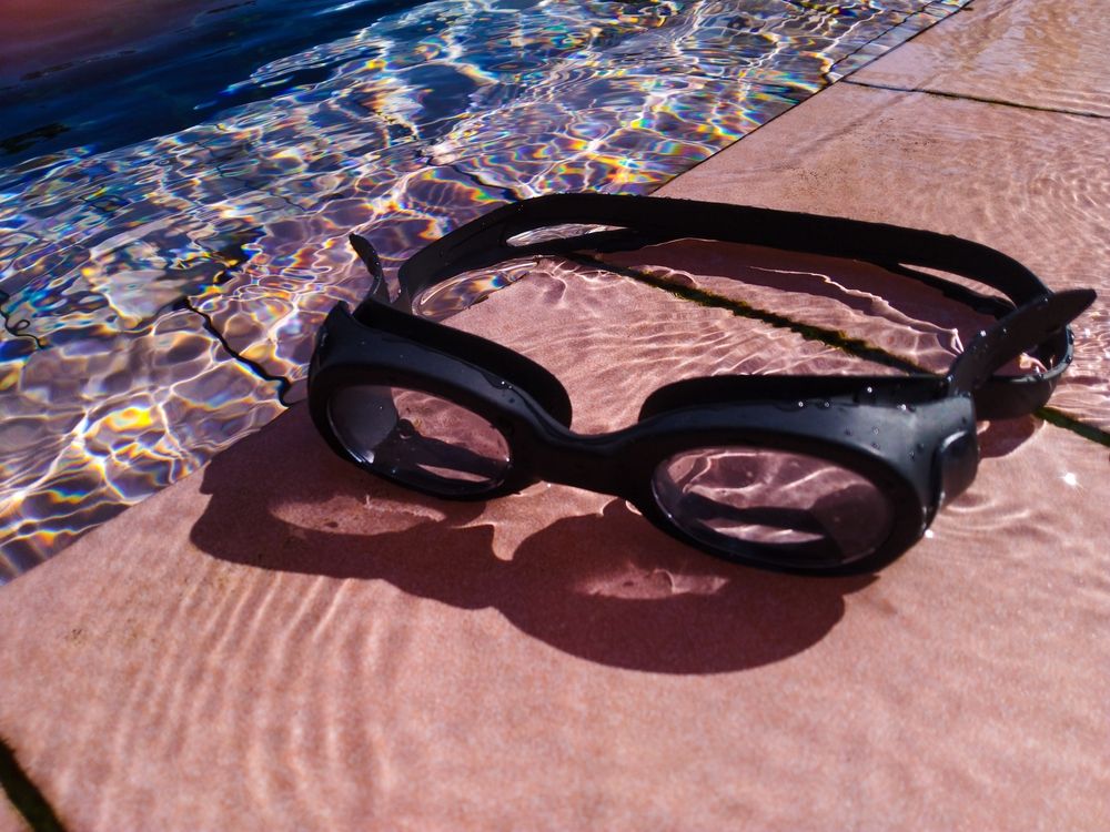 10 Merk Kacamata Renang Terbaik dan Nyaman untuk Mata • Hello Sehat