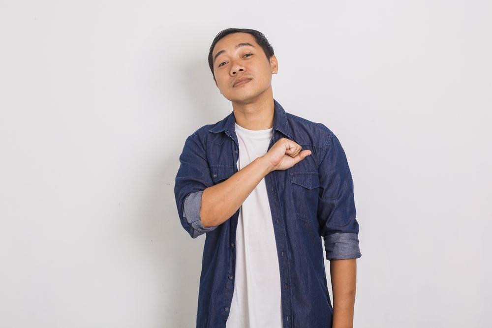 5 Cara Menurunkan Ego yang Tinggi dalam Diri - Hello Sehat