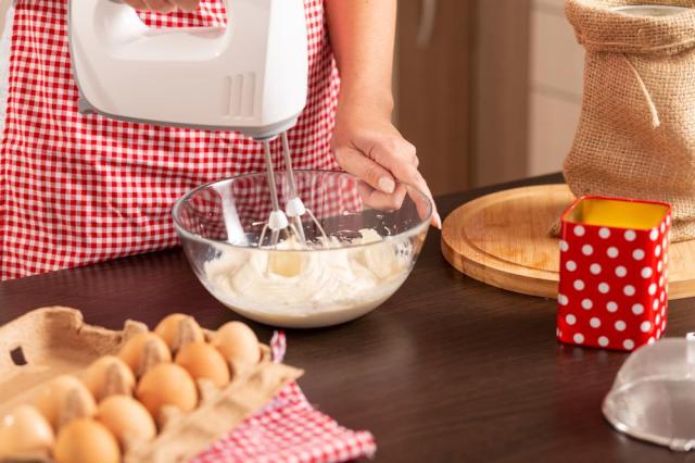 10 Merk Mixer yang Bagus untuk Bikin Adonan Roti dan Kue • Hello Sehat