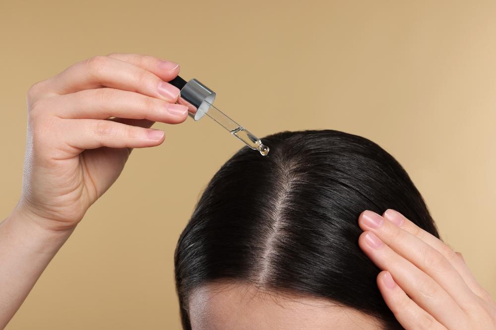 10 Serum Penumbuh Rambut Terbaik dan Paling Ampuh • Hello Sehat