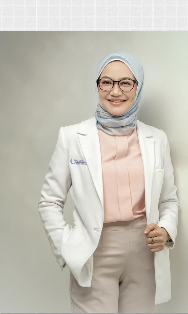 Dr.dr.Fitria Agustina,Sp.KK,FINSDV,FAADV, Hello Sehat