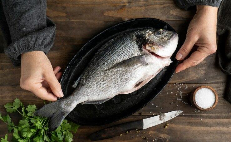 9 Jenis Ikan yang Bagus Dikonsumsi untuk Diet - Hello Sehat