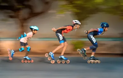 8 Merk Sepatu Roda Paling Bagus untuk Anak dan Dewasa - Hello Sehat