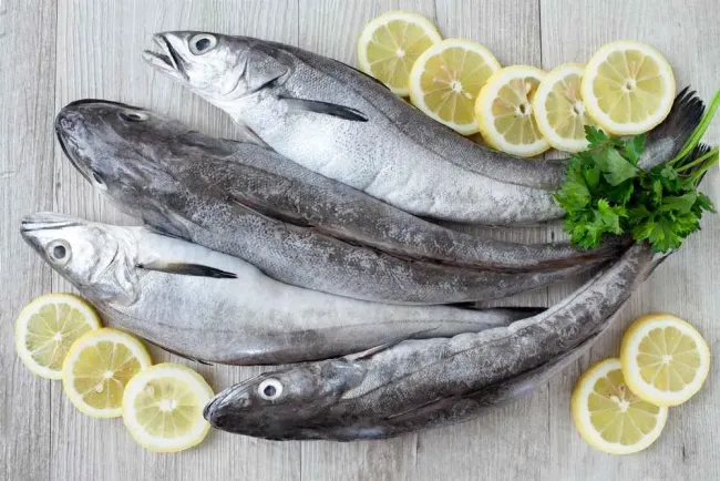 9 Jenis Ikan yang Bagus Dikonsumsi untuk Diet - Hello Sehat
