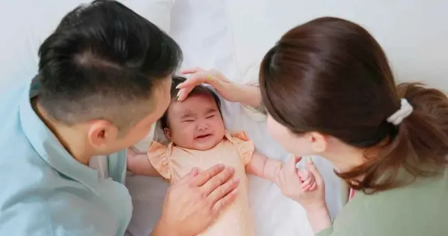 5 Cara Mengatasi GERD pada Bayi di Rumah - Hello Sehat