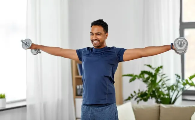 6 Cara Membesarkan Otot Bahu agar Terlihat Lebih Lebar