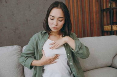 Mastalgia: Gejala, Penyebab, Pengobatan dll. - Hello Sehat