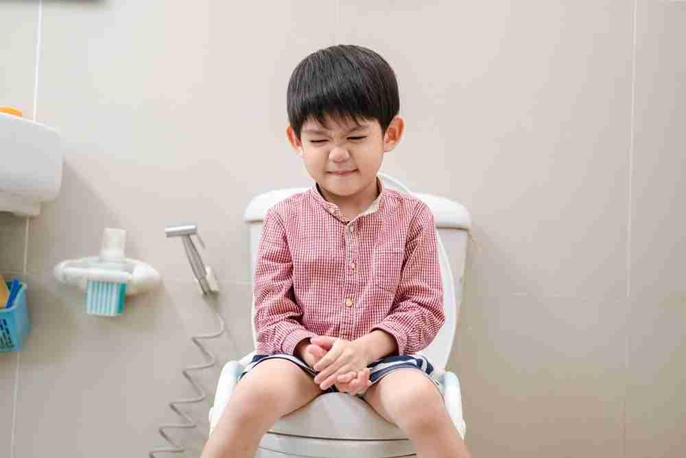 5 Penyebab Anak Diare dan Demam serta Cara Mengatasinya